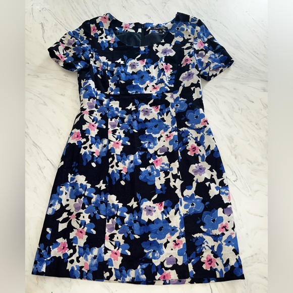 Chadwicks | Dresses | Chadwicks Of Boston Petite Blue White Floral ...